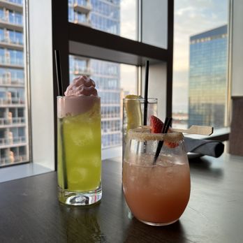 VU - Updated 2024 - 436 Photos & 341 Reviews - 133 E Cermak Rd, Chicago ...