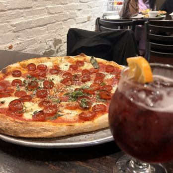 JOHNNY RAD’S PIZZERIA TAVERN - Updated January 2026 - 316 Photos & 441 ...