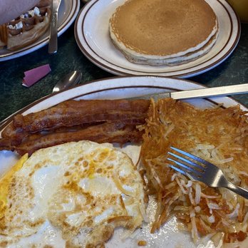 FLO’S PANCAKE HOUSE - Updated November 2025 - 58 Photos & 93 Reviews ...