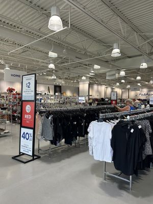 GOODWILL NYNJ STORE & DONATION CENTER - Updated December 2025 - 16 ...