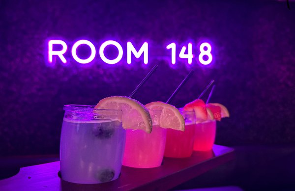 ROOM 148 RESTAURANT AND LOUNGE - Updated April 2025 - 148 South St ...