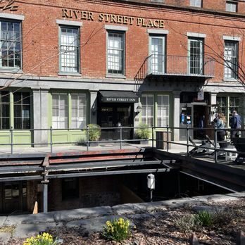 RIVER STREET INN - Updated September 2024 - 448 Photos & 274 Reviews ...