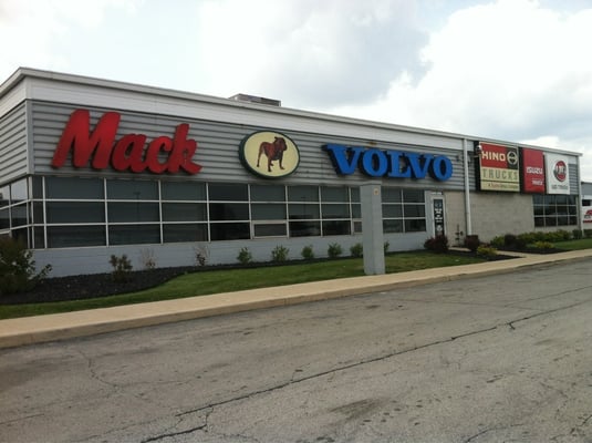 M K Truck Center Summit