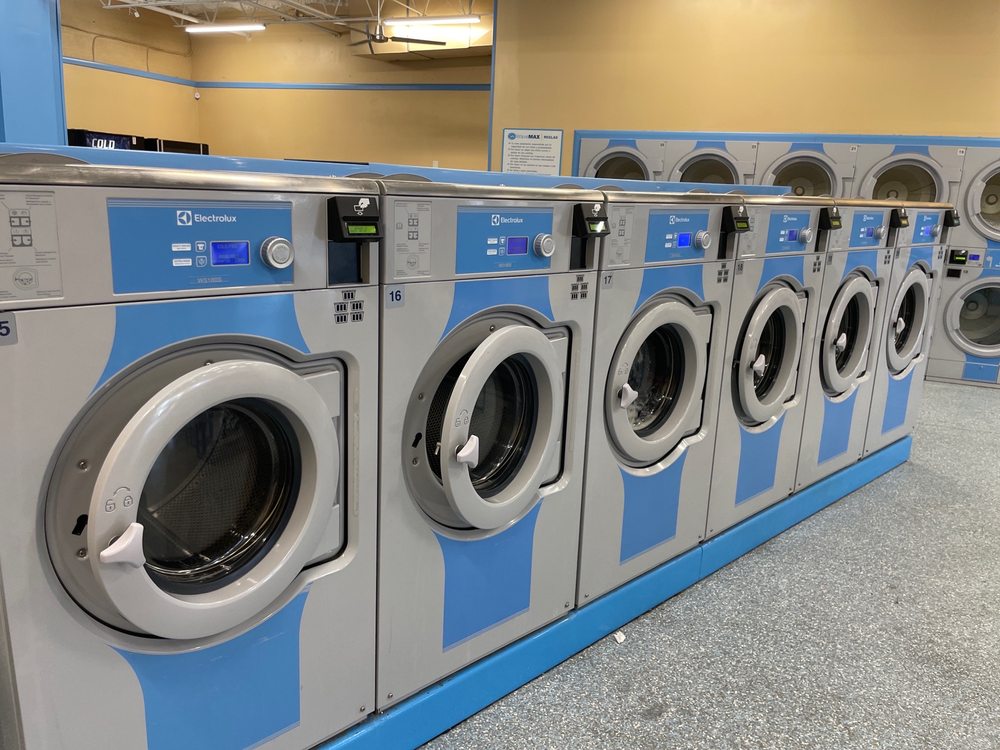 WAVEMAX LAUNDRY - Updated November 2025 - 57 Photos & 10 Reviews - 2823 ...