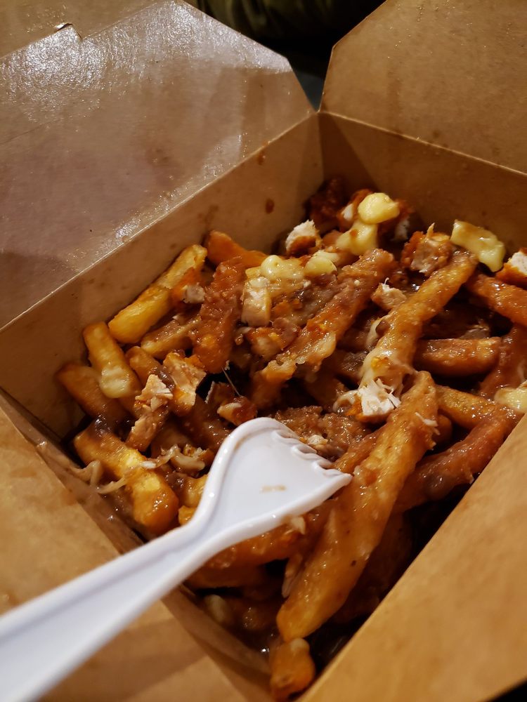 MEAN POUTINE - 283 Photos & 256 Reviews - Hot Dogs - 718 Nelson Street ...
