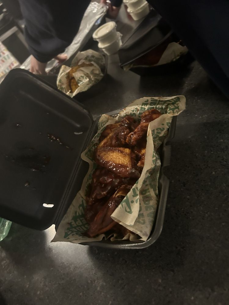 WINGSTOP - Updated August 2025 - US 240 Eastbrooke Pkwy, Mt. Washington ...