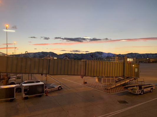 RENO-TAHOE INTERNATIONAL AIRPORT - 848 Photos & 591 Reviews - Airports ...
