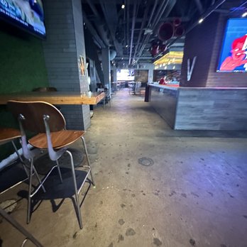 VARSITY TAVERN - Updated July 2025 - 173 Photos & 193 Reviews - 501 S ...