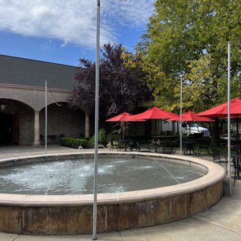 SEBASTIANI VINEYARDS & WINERY - Updated April 2025 - 487 Photos & 353 ...