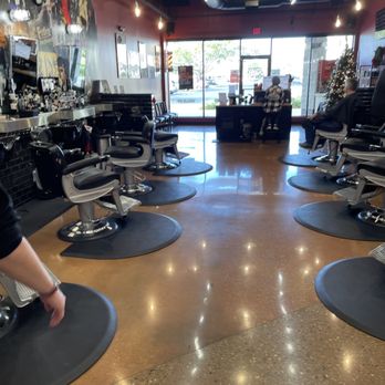FLOYD’S 99 BARBERSHOP - Updated October 2025 - 158 Photos - 2519 McMullen Booth Rd, Clearwater ...