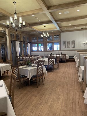 EVANS PRAIRIE COUNTRY CLUB - 39 Photos & 61 Reviews - American (New ...