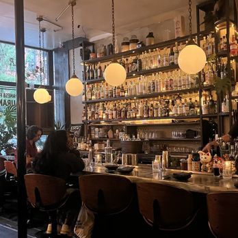 TRAD ROOM - Updated October 2025 - 400 Photos & 219 Reviews - 266 ...