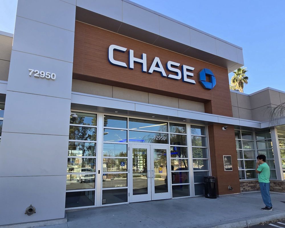 CHASE BANK - Updated November 2024 - 72950 Highway 111, Palm Desert ...