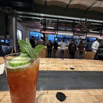 TRACK 15 - Updated May 2025 - 128 Photos & 42 Reviews - 1 Union Station ...