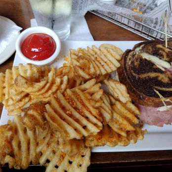 THE TAVERN GRILL - Updated June 2025 - 223 Photos & 451 Reviews - 772 ...