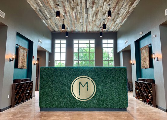 MAKO’S ON THE CREEK - Updated December 2025 - 614 Photos & 394 Reviews ...