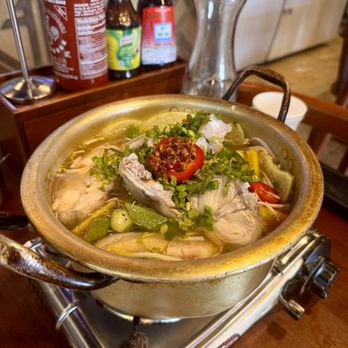 CLAY POT KITCHEN - COM NIEU HOUSTON - Updated February 2025 - 435 ...