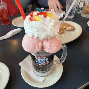 FITZ’S - Updated May 2025 - 1056 Photos & 949 Reviews - 6605 Delmar ...