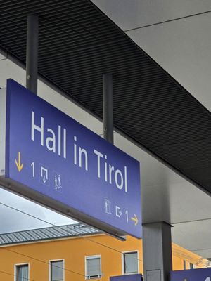 BAHNHOF HALL IN TIROL - Updated September 2025 - Bahnhofstr. 14a, Hall ...