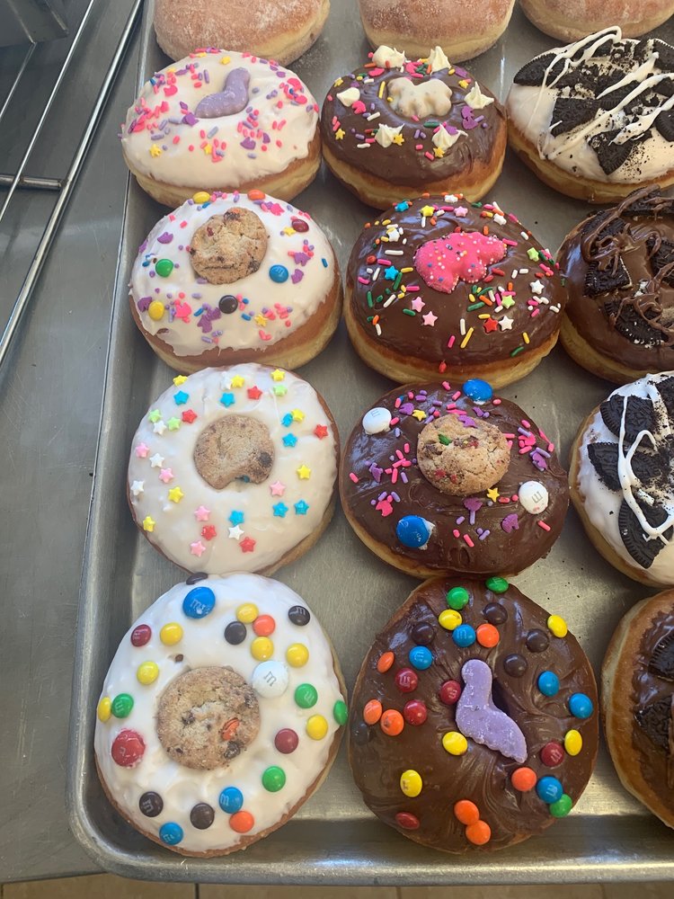 KRISTYS DONUTS - Updated October 2025 - 13 Photos & 25 Reviews - 888 E ...