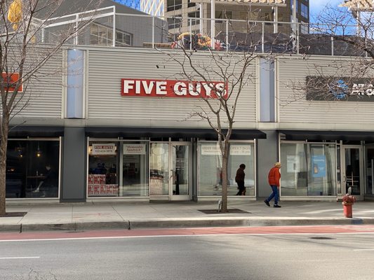 FIVE GUYS - Updated June 2024 - 17 Photos & 36 Reviews - 22 S Clinton ...
