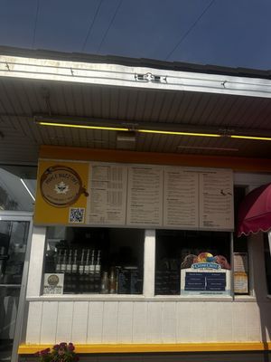 MAPLE BUZZ CAFE - Updated December 2025 - 3718 Riverside Dr, Green Bay, Wisconsin - Cafes ...