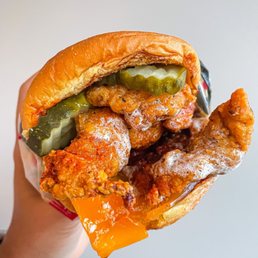 ROAMING ROOSTER - Updated September 2025 - 132 Photos & 78 Reviews ...