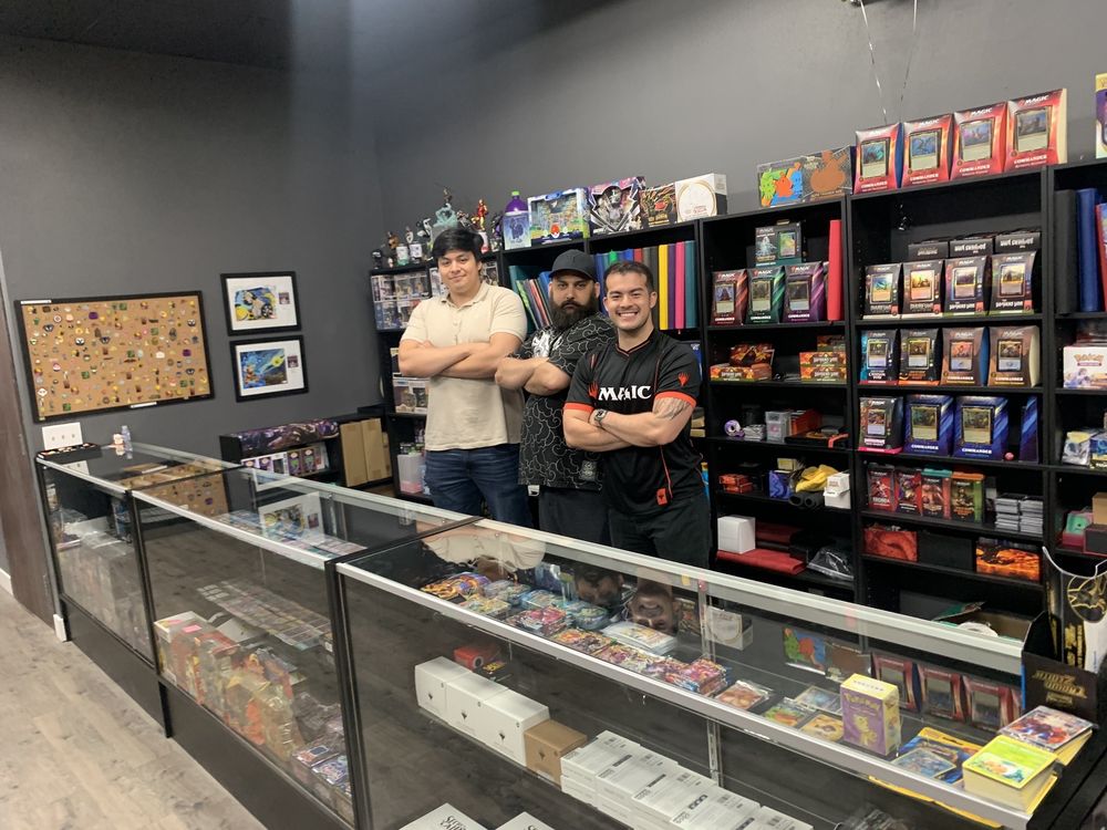 COLLECTORS LOUNGE - Updated January 2026 - 20 Photos & 35 Reviews ...