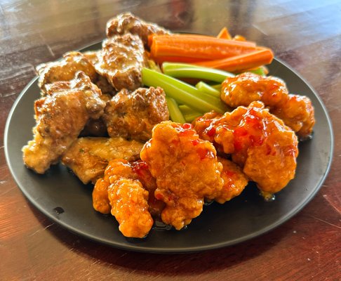 818 WINGS - Updated September 2024 - 25 Photos & 21 Reviews - 20539 ...