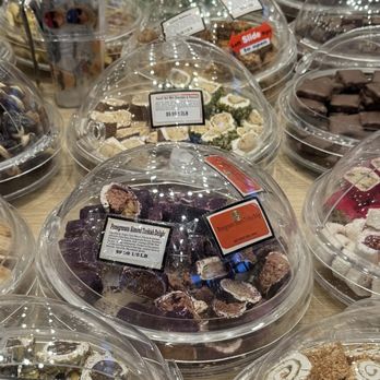 NUTS FACTORY - Updated December 2025 - 57 Photos & 40 Reviews - 62-66 ...