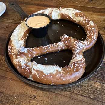 COLD WATER BREWERY AND GRILL - Updated July 2024 - 1370 Photos & 1517 ...