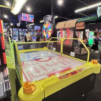 BOOMERS - Updated October 2025 - 205 Photos & 216 Reviews - 3100 ...