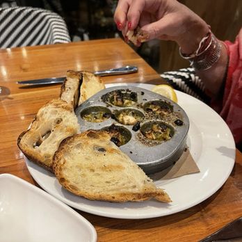MERRIMAN’S HONOLULU - Updated March 2025 - 5322 Photos & 1322 Reviews ...