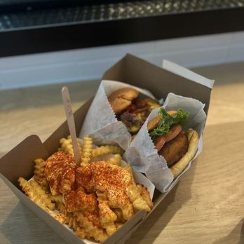 SHAKE SHACK WESTFIELD PLAZA BONITA - Updated February 2025 - 50 Photos ...