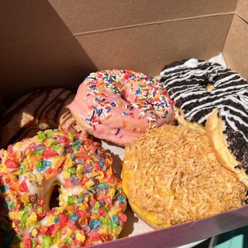 GROUNDS DONUT HOUSE - Updated May 2025 - 331 Photos & 95 Reviews - 35 ...