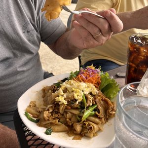 YINDEE THAI RESTAURANT - 172 Photos & 144 Reviews - 8412 Old Keene Mill ...