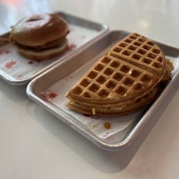 THE WAFFLE BUS - Updated September 2025 - 363 Photos & 250 Reviews ...