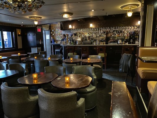 TOWN CRIER PUB - Updated July 2024 - 273 Photos & 255 Reviews - 115 ...