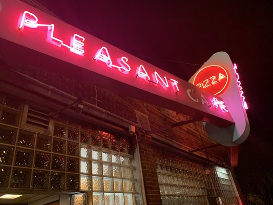 THE PLEASANT CAFE - 71 Photos & 198 Reviews - Pizza - 4515 Washington ...