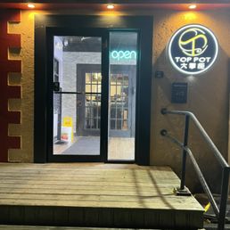 TOP POT - Updated March 2025 - 237 Photos & 40 Reviews - 462 Quincy Ave ...
