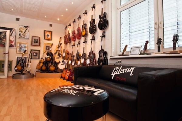 ROCK SHOP - Updated May 2025 - 27 Photos & 10 Reviews - Am Sandfeld 21 ...