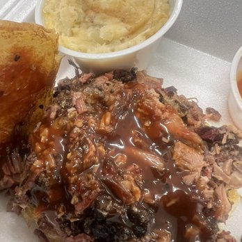 HUG BBQ - Updated January 2026 - 38 Photos & 55 Reviews - 133 Historic ...