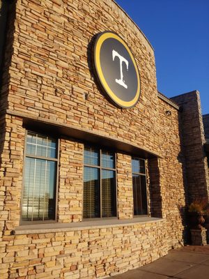 THE TAVERN GRILL APPLE VALLEY - Updated July 2025 - 104 Photos & 113 ...