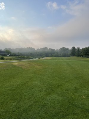 LINFIELD NATIONAL GOLF CLUB - Updated December 2025 - 22 Photos & 50 ...