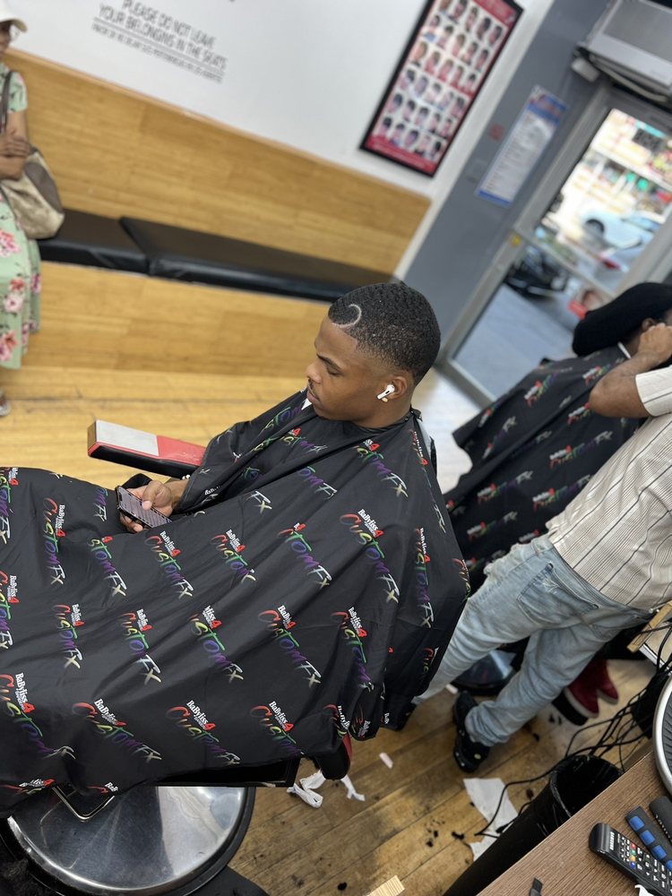 DOMINICAN BARBERSHOP - Updated May 2024 - 62 Photos & 26 Reviews - 806 ...