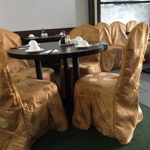 GOLDEN TREASURE RESTAURANT - Updated May 2024 - 48 Photos - 272 Hay St ...