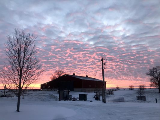 THE RED BARN OF MACKINAW - Updated August 2025 - 19 Photos - 32597 Hay ...
