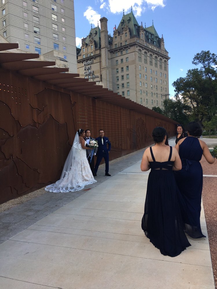 FORT GARRY PLACE - 20 Fort St, Winnipeg, Manitoba, Canada - Apartments ...