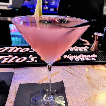 AYE TEA ELLE ELEVATED TAPAS - 281 Photos & 98 Reviews - 3749 College St ...