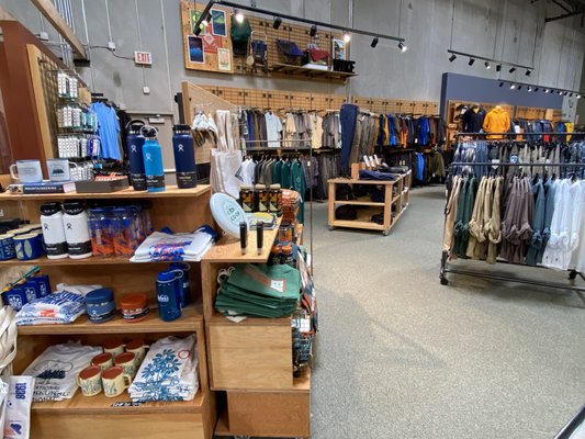 REI - Updated December 2025 - 50 Photos & 21 Reviews - 1600 Mall Of ...